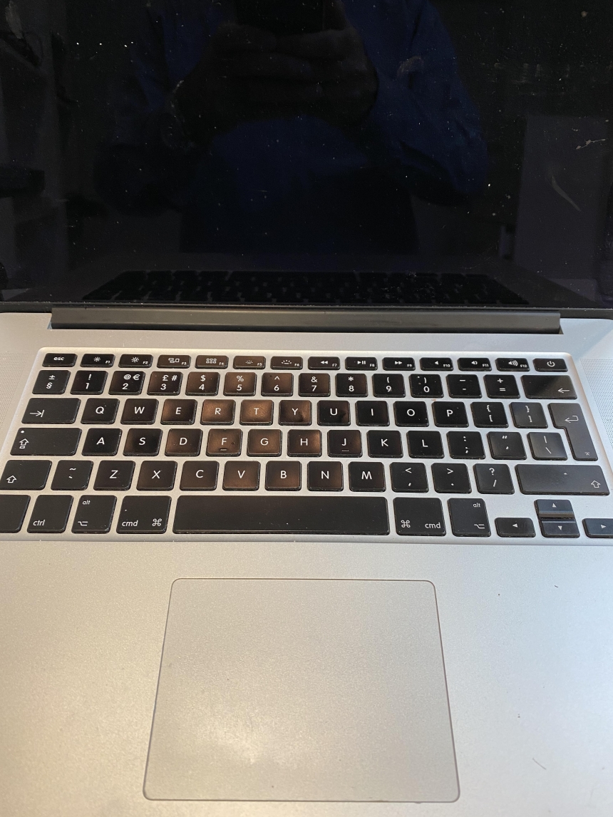 MacBook Pro 15 A1398 TrackPad Replacement MT Systems macbook-pro-15-a1398-trackpad-replacement-mt-systems