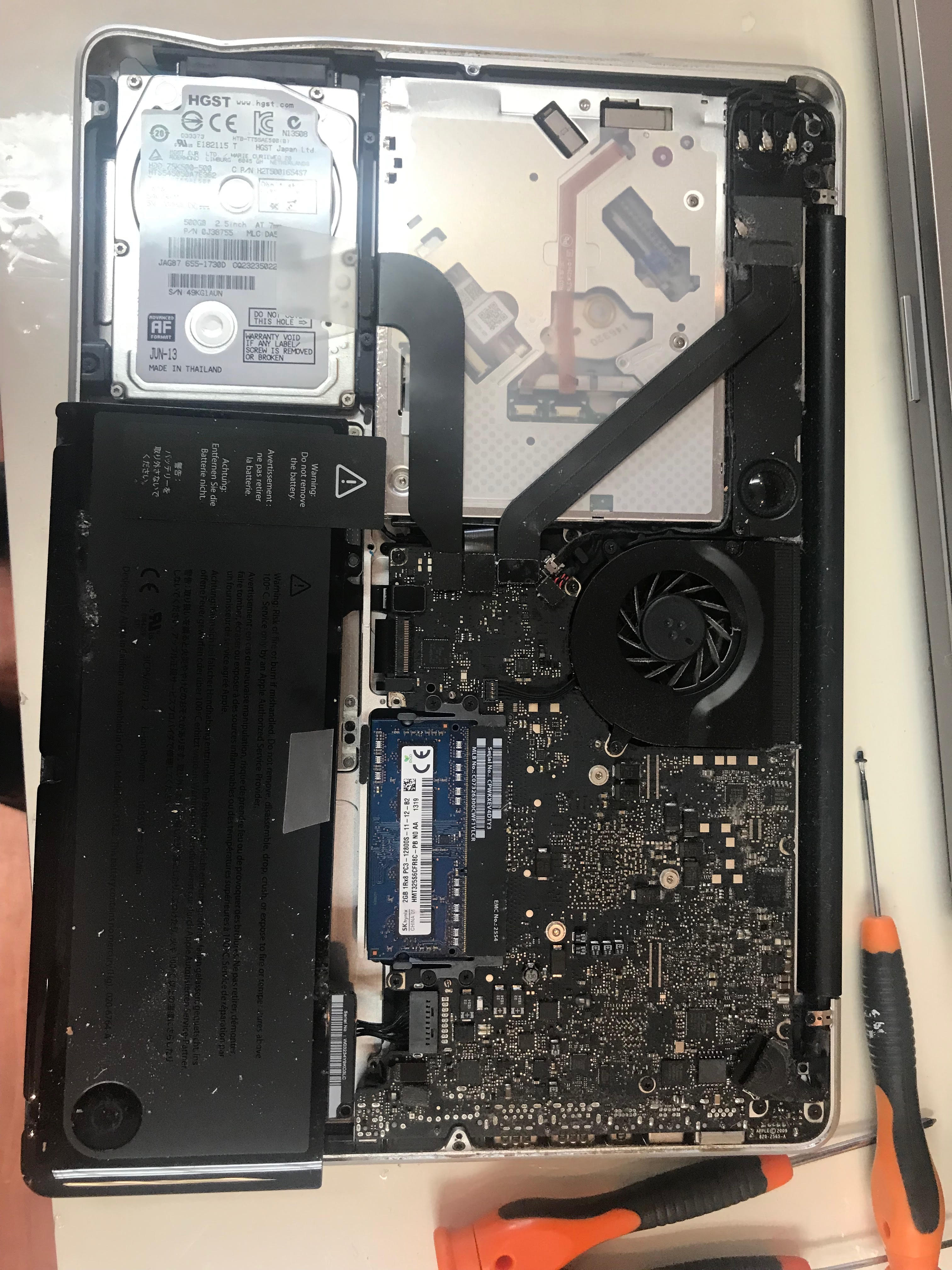 Apple MacBook Pro 13-inch A1322 Battery Replacement | MT Systems